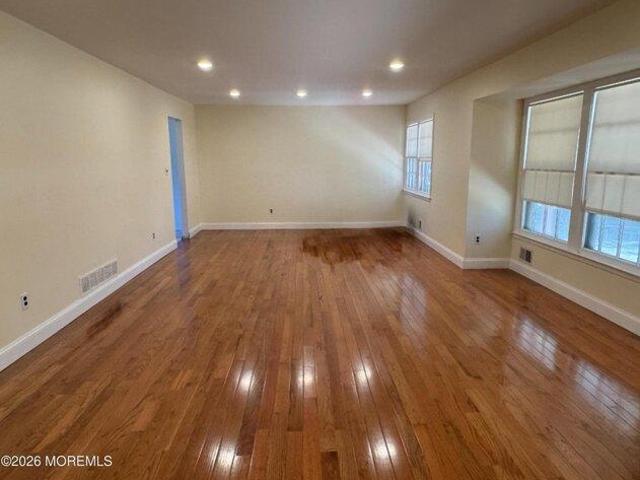 house with 5 bedroom, Freehold NJ ES104922233