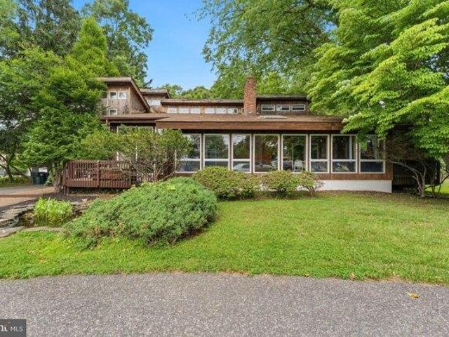 house with 5 bedroom, Freehold NJ ES105174571