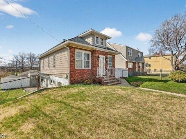 house with 5 bedroom, Garfield NJ ES103187146