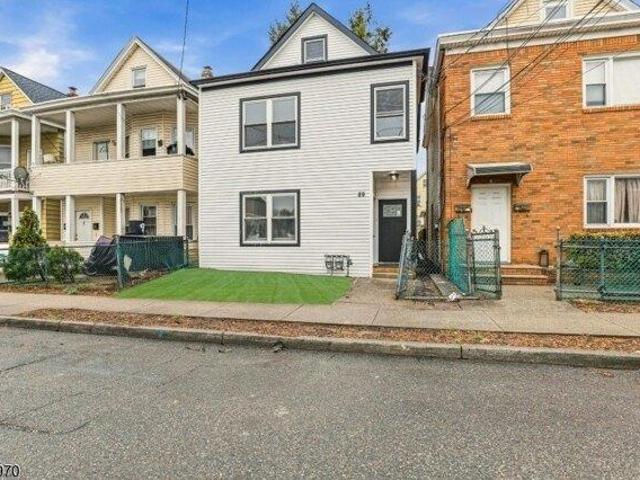 house with 5 bedroom, Garfield NJ ES104188071