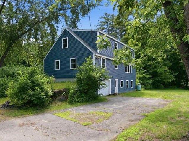 house with 5 bedroom, Gilford NH ES104757277