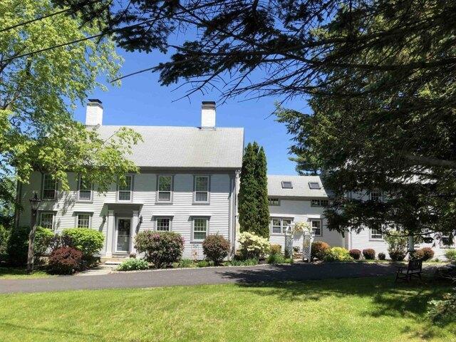 house with 5 bedroom, Gilford NH ES104790836