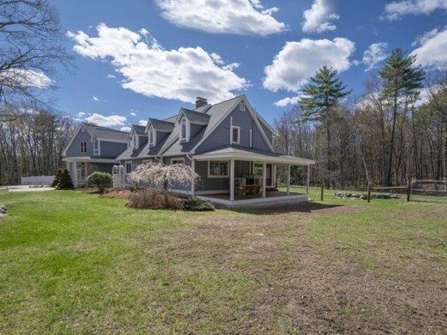 house with 5 bedroom, Goffstown NH ES105125806