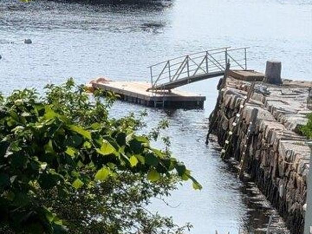 house with 5 bedroom, Gloucester MA DLS103037769