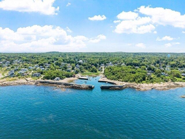 house with 5 bedroom, Gloucester MA DS103888459