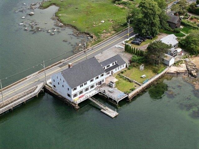 house with 5 bedroom, Gloucester MA ES104540812