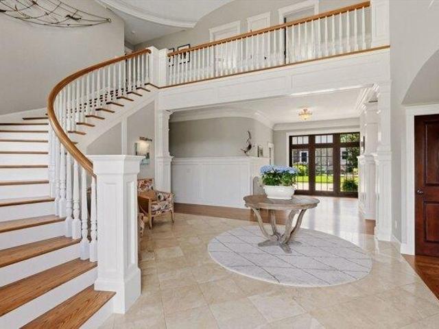 house with 5 bedroom, Gloucester MA ES103434747