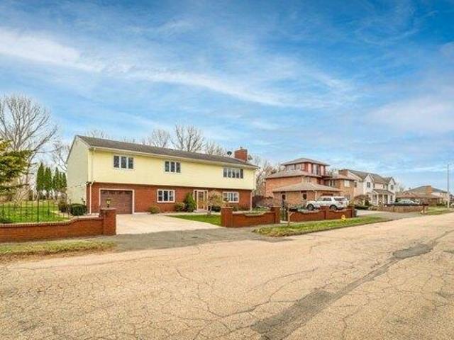 house with 5 bedroom, Gloucester MA ES103885433