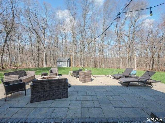 house with 5 bedroom, Glastonbury CT ES103102192