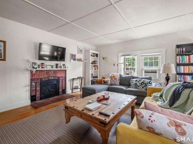 house with 5 bedroom, Glastonbury CT ES103626733