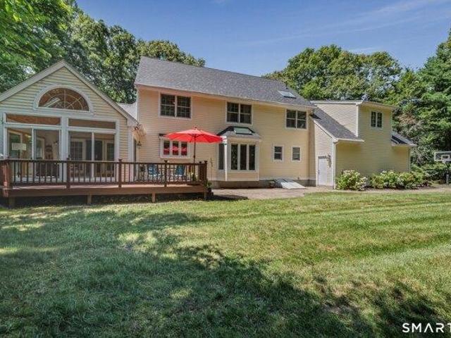 house with 5 bedroom, Glastonbury CT ES104759790
