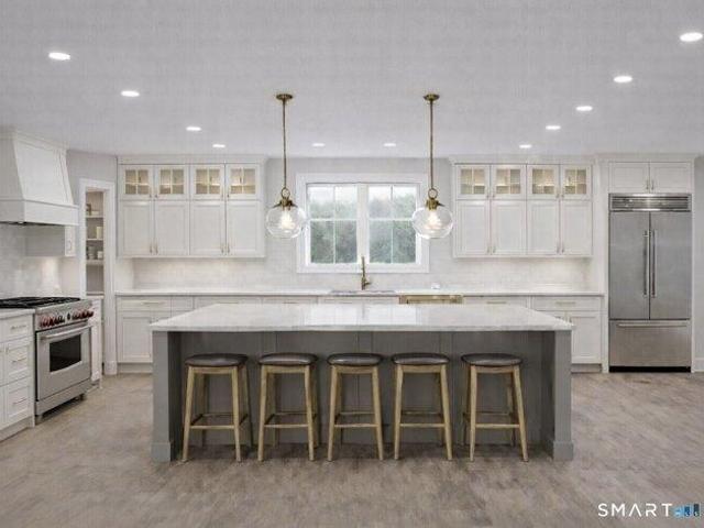 house with 5 bedroom, Glastonbury CT ES105144977