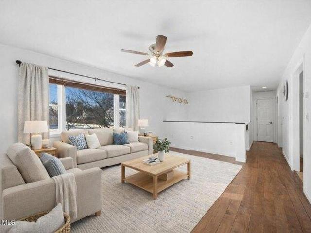 house with 5 bedroom, Glens Falls NY ES104906225