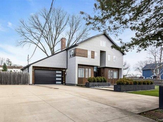 house with 5 bedroom, Glenwood Landing NY DLS100923725