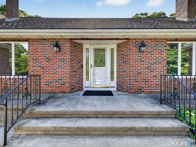 house with 5 bedroom, Groton CT DS104152628