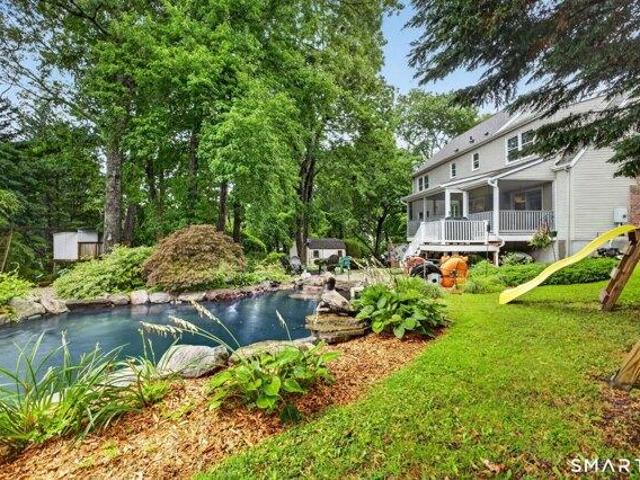 house with 5 bedroom, Groton CT ES105140862