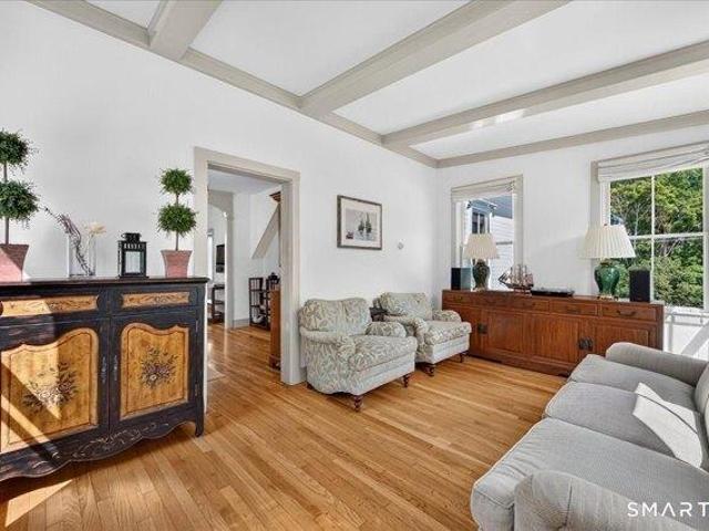 house with 5 bedroom, Groton CT ES105158747