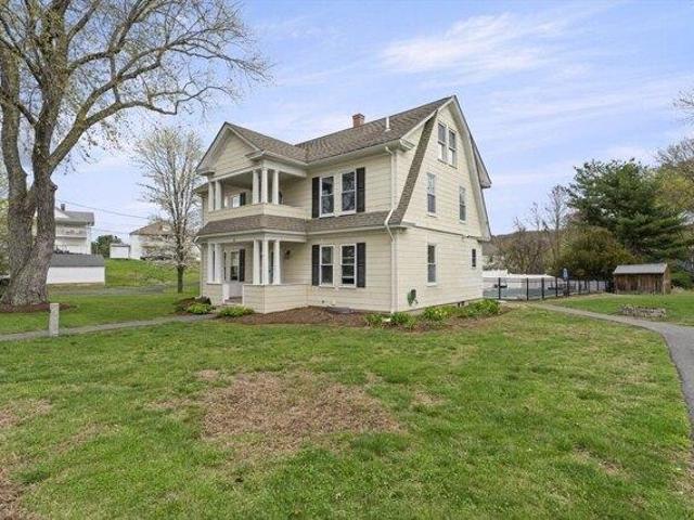 house with 5 bedroom, Grafton MA DS102961494