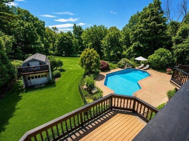 house with 5 bedroom, Grafton MA ES103966316