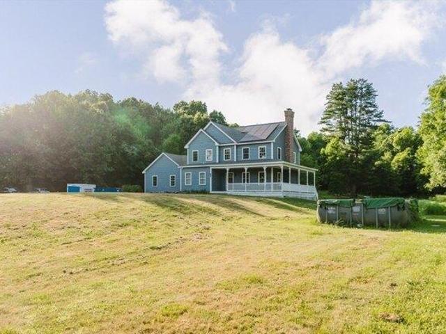house with 5 bedroom, Granby MA ES104760333
