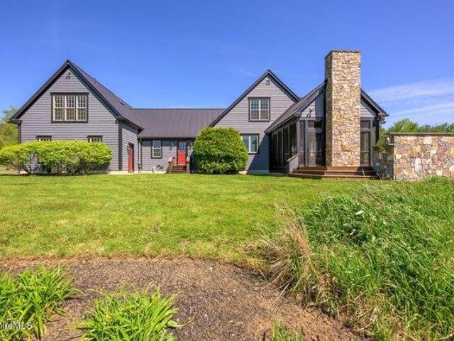 house with 5 bedroom, Great Barrington MA ES104116314