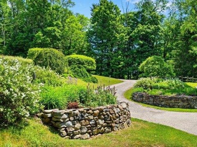house with 5 bedroom, Great Barrington MA ES104263412