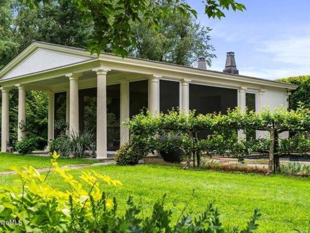 house with 5 bedroom, Great Barrington MA ES105115014