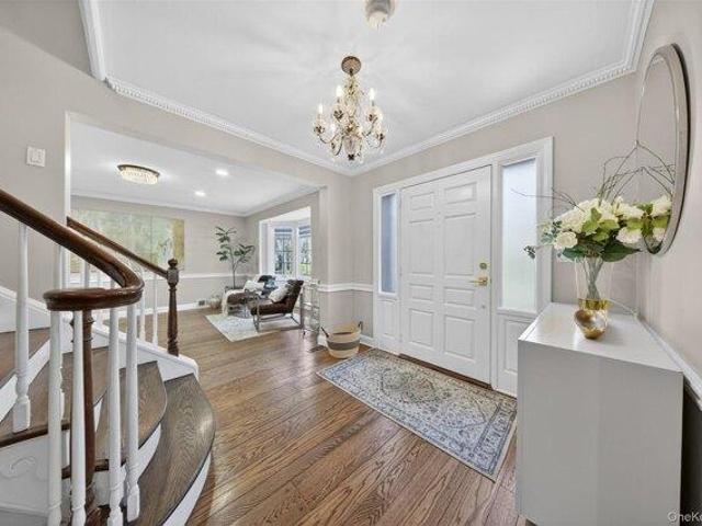 house with 5 bedroom, Great Neck NY DLS101801557