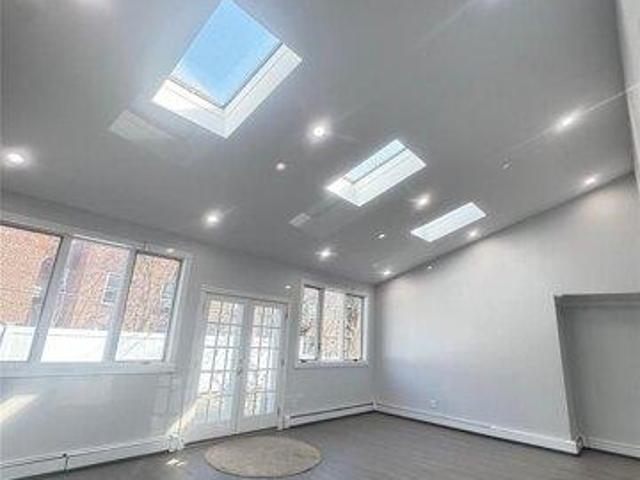 house with 5 bedroom, Great Neck NY ES105206538