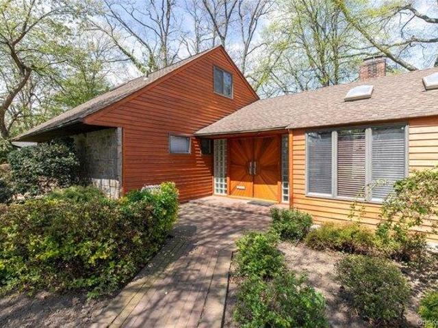 house with 5 bedroom, Great Neck NY ES103602218