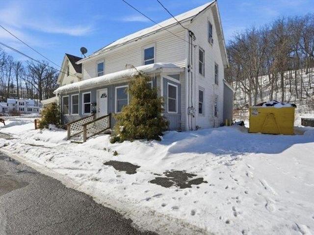 house with 5 bedroom, Greenfield MA DS102922114