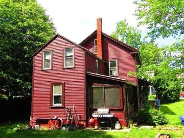 house with 5 bedroom, Greenfield MA ES103439284