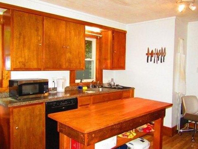 house with 5 bedroom, Greenfield MA ES103806714