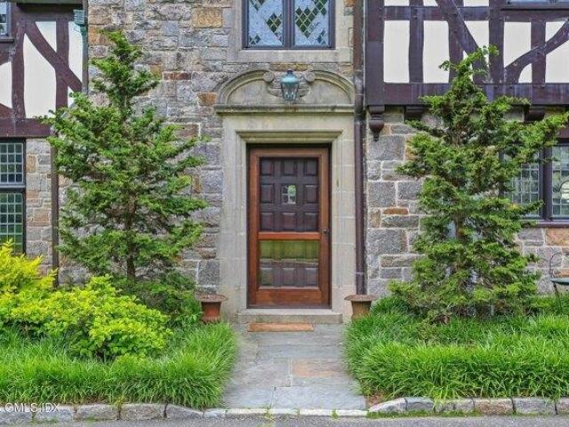 house with 5 bedroom, Greenwich CT DLS102477237