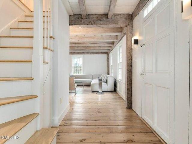 house with 5 bedroom, Greenwich CT DLS103125197