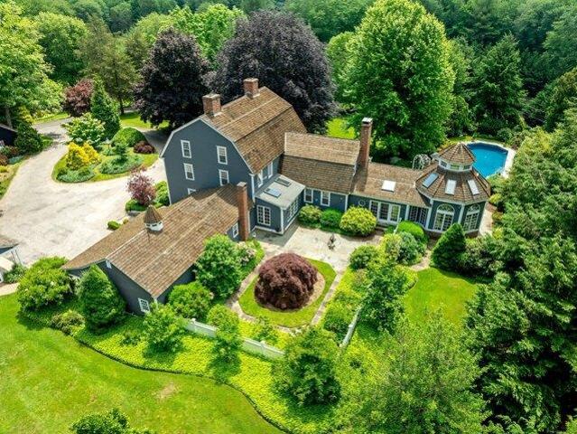 house with 5 bedroom, Guilford CT DLS103101853