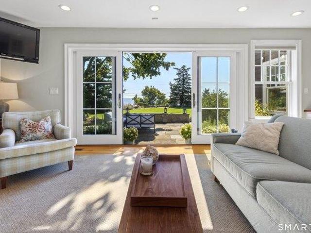 house with 5 bedroom, Guilford CT ES104608252