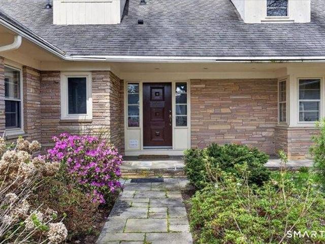 house with 5 bedroom, Hamden CT DLS102762816