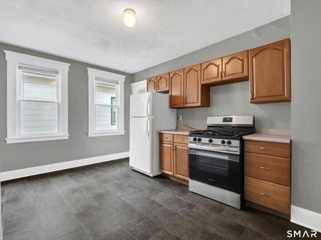 house with 5 bedroom, Hamden CT DS104478395