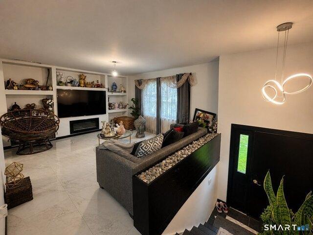 house with 5 bedroom, Hamden CT ES104375191