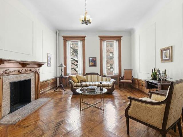 house with 5 bedroom, Hamilton Heights NY DLS88183397
