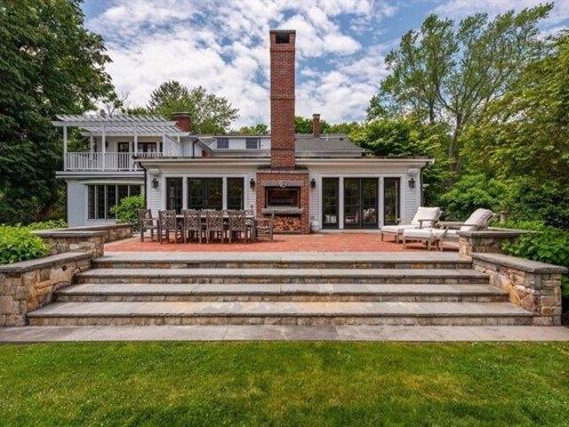 house with 5 bedroom, Hamilton MA DS103932617