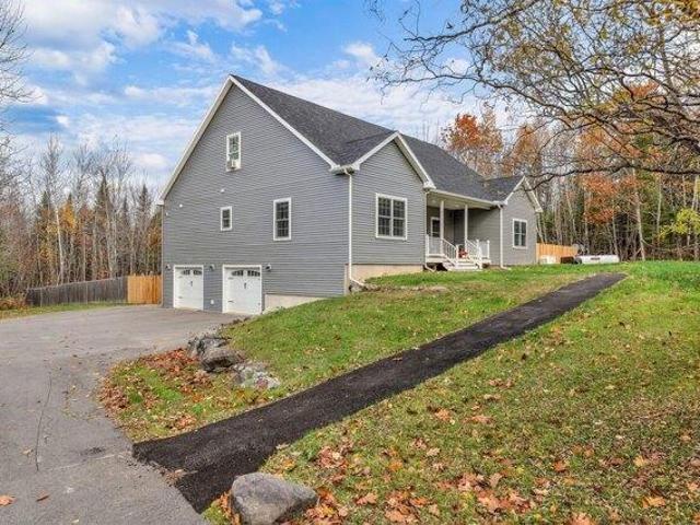 house with 5 bedroom, Hampden ME DLS102256014