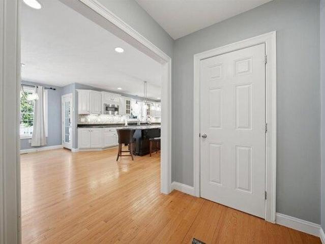 house with 5 bedroom, Hampstead NH ES104808924