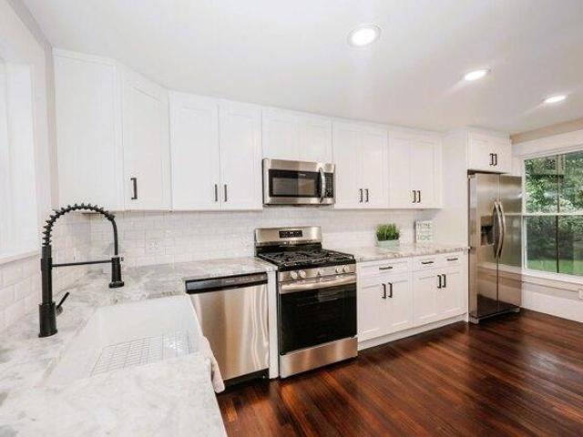 house with 5 bedroom, Hampton NH DS104115665