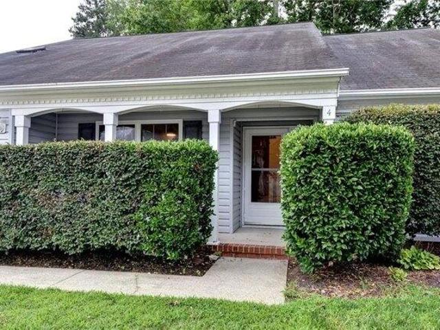 house with 5 bedroom, Hampton VA ES104898429