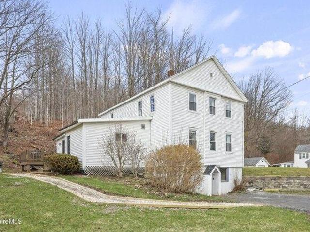 house with 5 bedroom, Hancock MA ES104299230