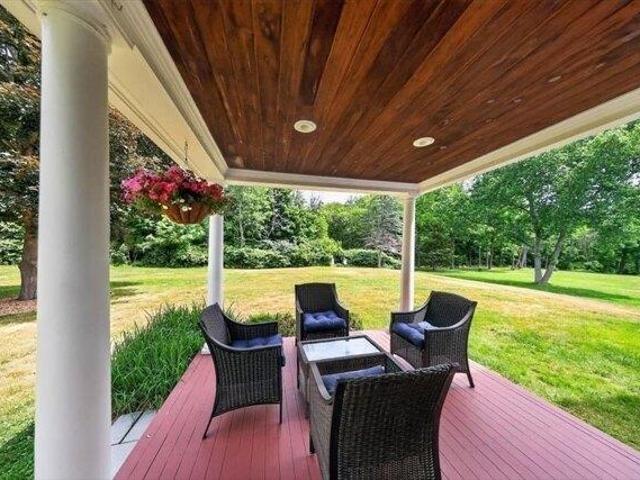 house with 5 bedroom, Hanover MA ES104190502