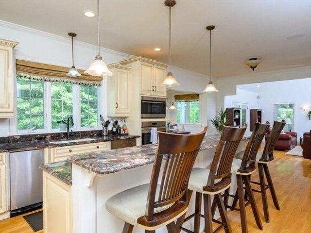 house with 5 bedroom, Hanover MA ES105176164
