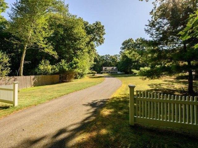 house with 5 bedroom, Hanson MA DLS102961321